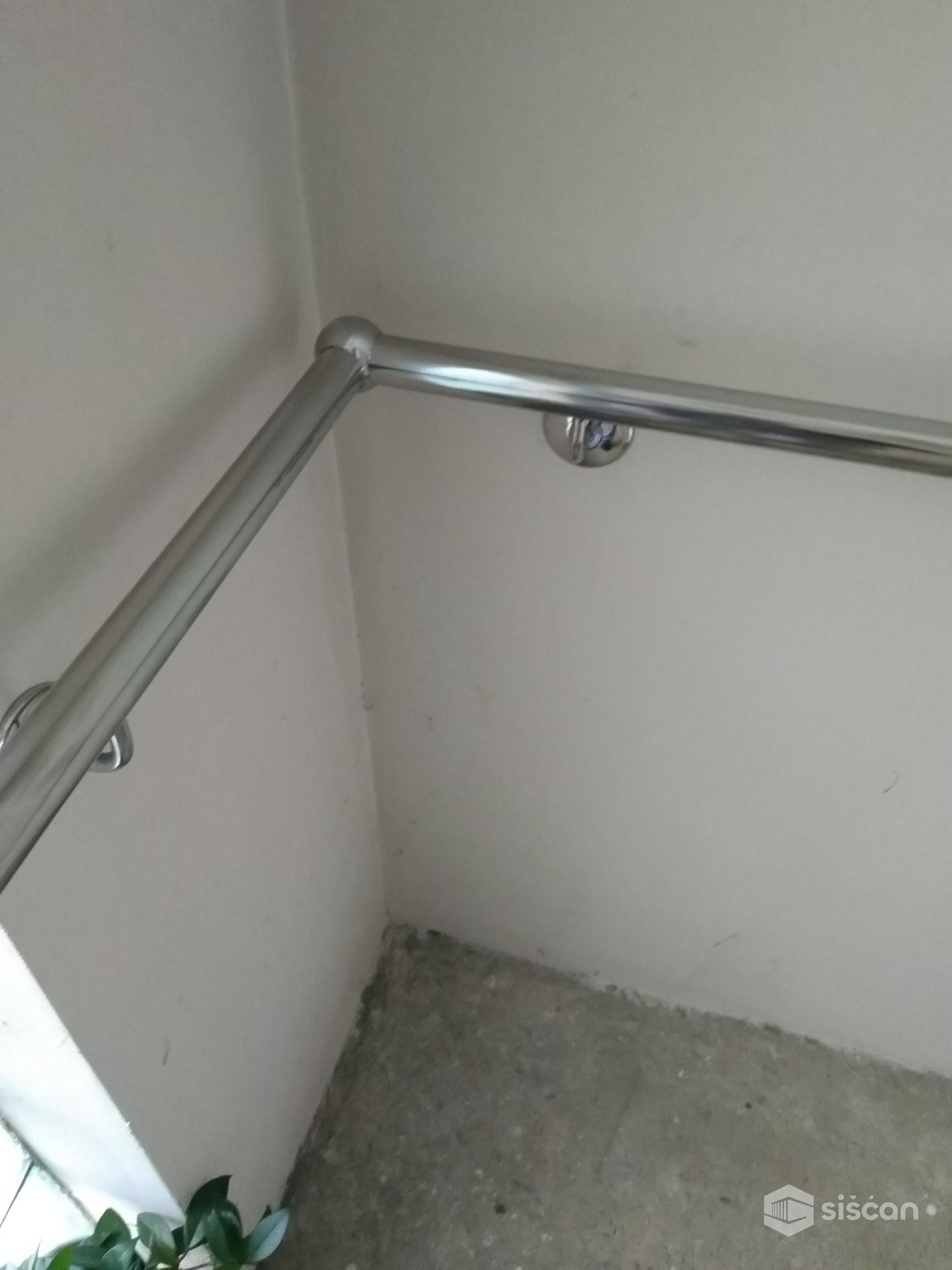 Sišćan - proizvodi od INOX-a - Rukohvati